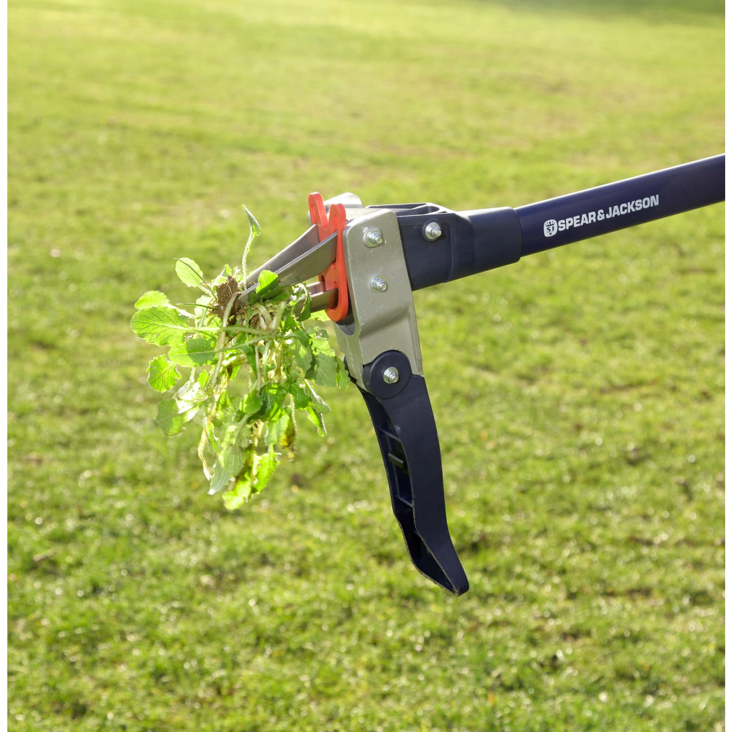 Spear & Jackson Mechanical Weed Puller | Lehman's