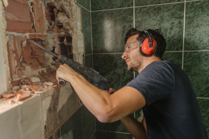 DIY and eye injuries | Leightons