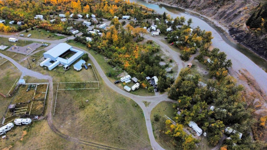 Cowley Lion's Castle River Campground