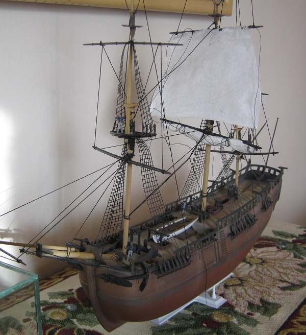 Airfix HM Bark Endeavour model kit in a glass case - Ready for ...