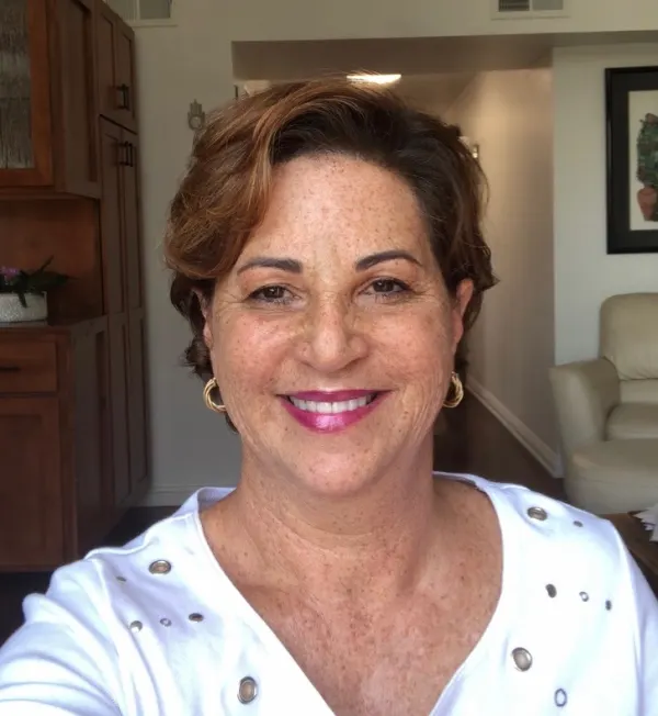 Sonia Saad Empowerment Coach in Los Angeles, CA // Thervo