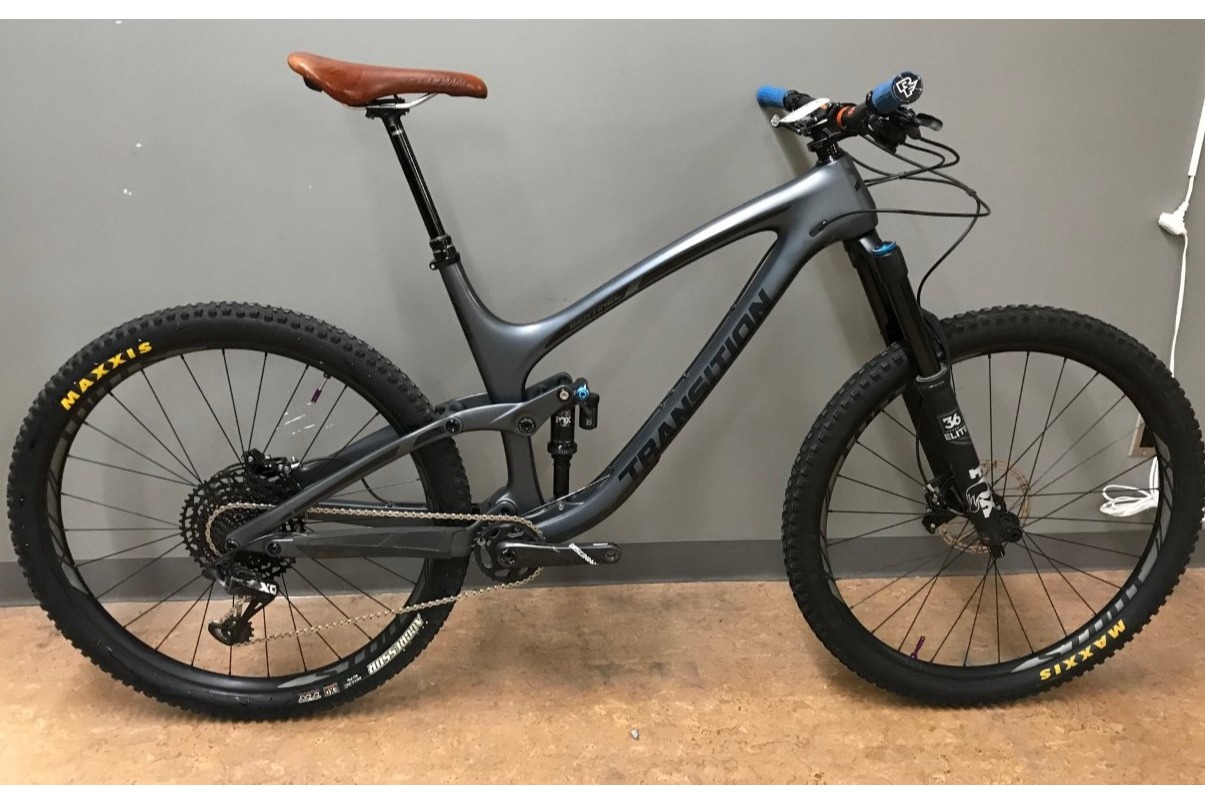 USED Transition Sentinel Carbon Grey/Black XL Revolution Cycle