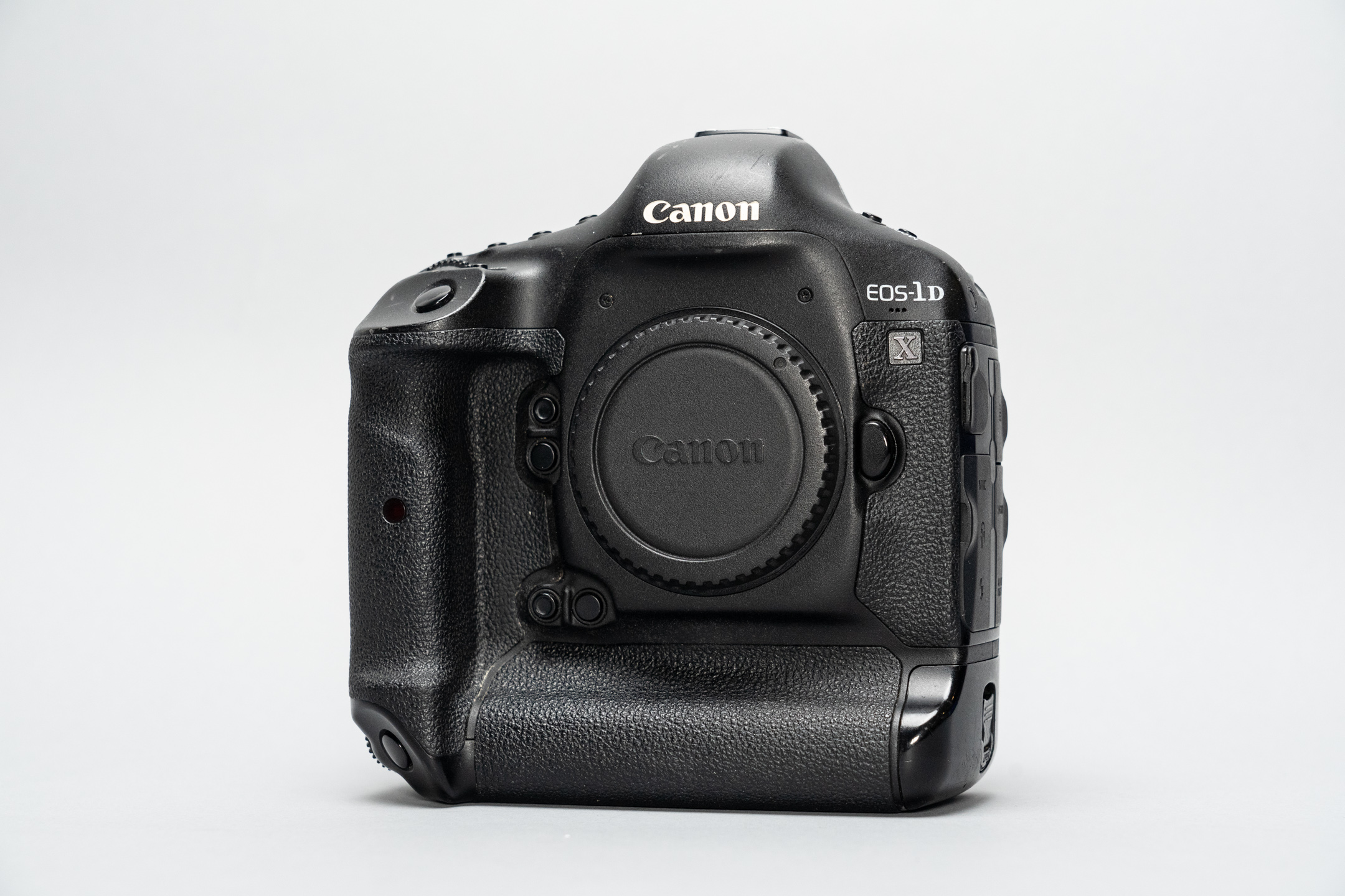 Used Canon EOS 1DX Body w/Charger + 2 Batteries | Canon | GearFocus