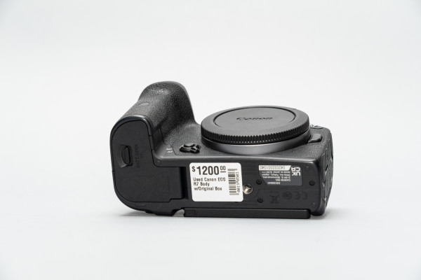 Used Canon EOS R7 Body w/Original Box | Canon | GearFocus