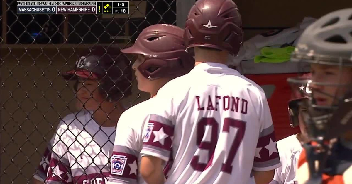 Ryan Dutton Hits A Two-RBI Single - Little League