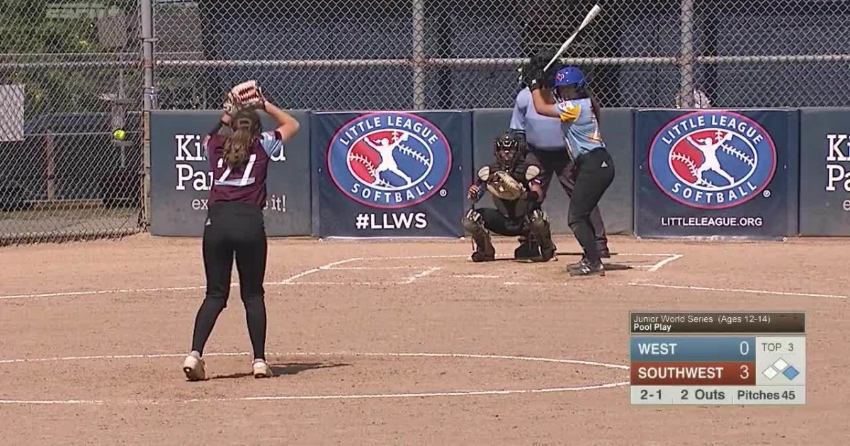 Karlee Mathis' Great Catch - Little League