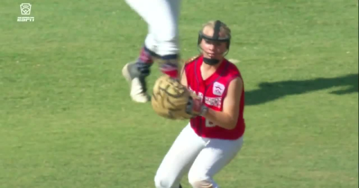 Camryn Dyke's running catch - Little League