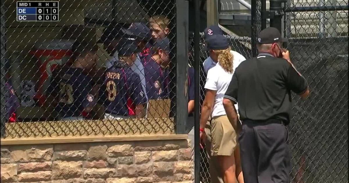 Cameron Bates turns a double play - Little League