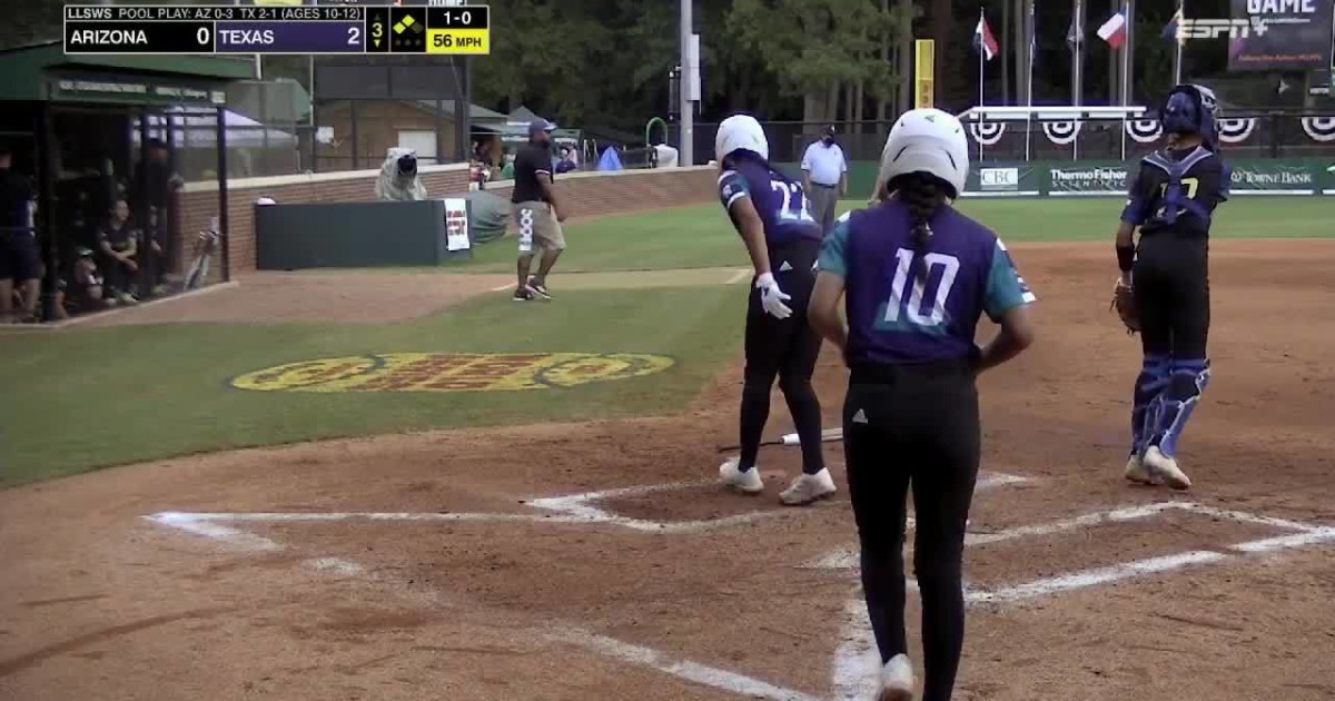 Addison Young's two-run single - Little League