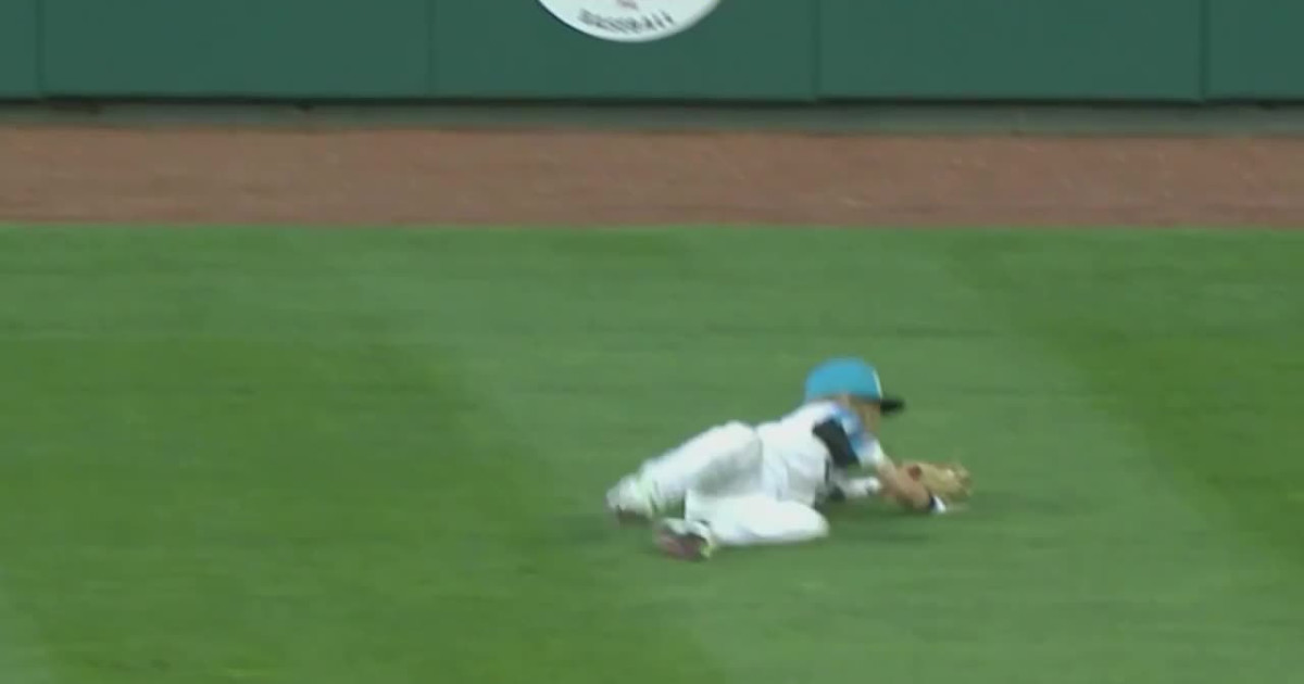 Logan Rausch's leaping catch - Little League