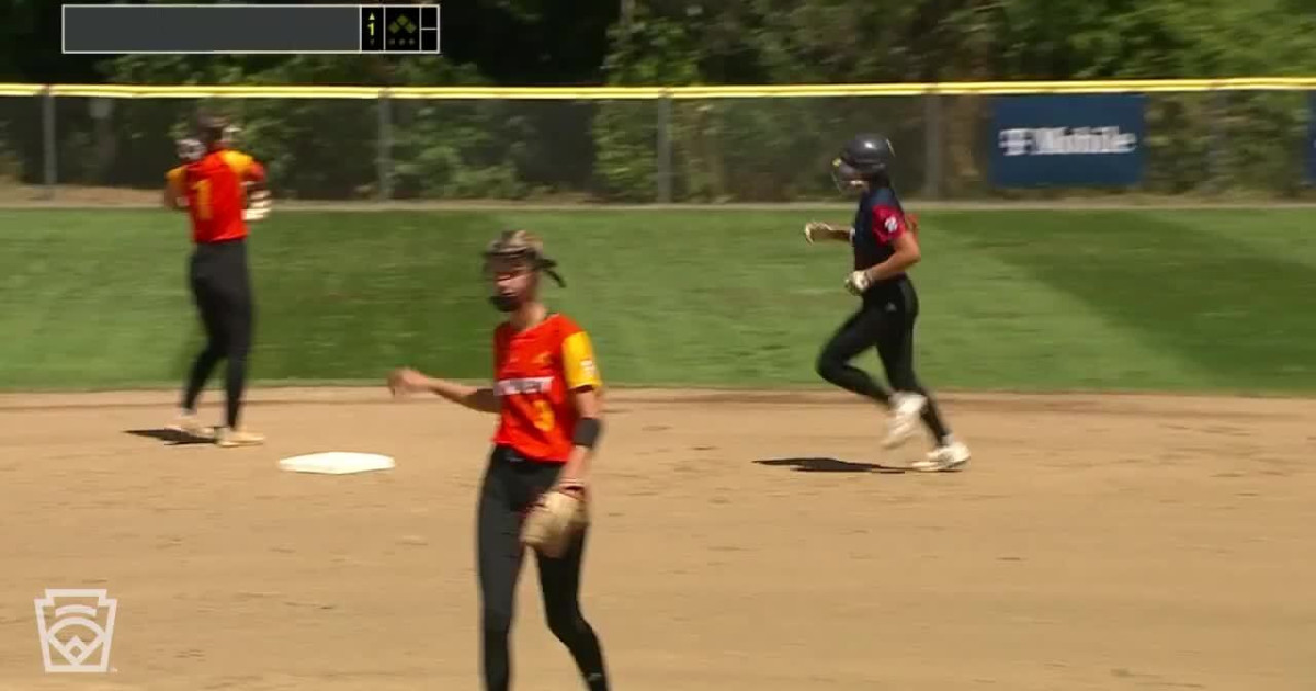 Madyson Bull Crushes Lead-off HR - Little League