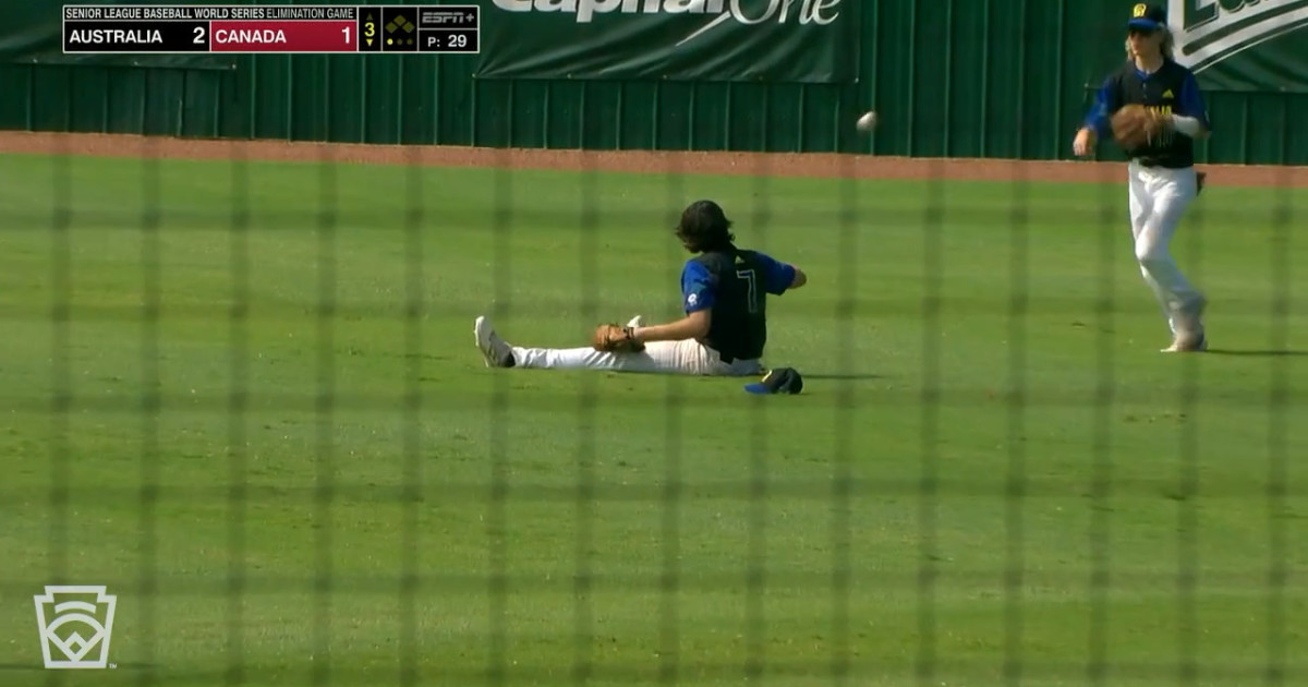 Wilson Pole's epic leaping catch - Little League