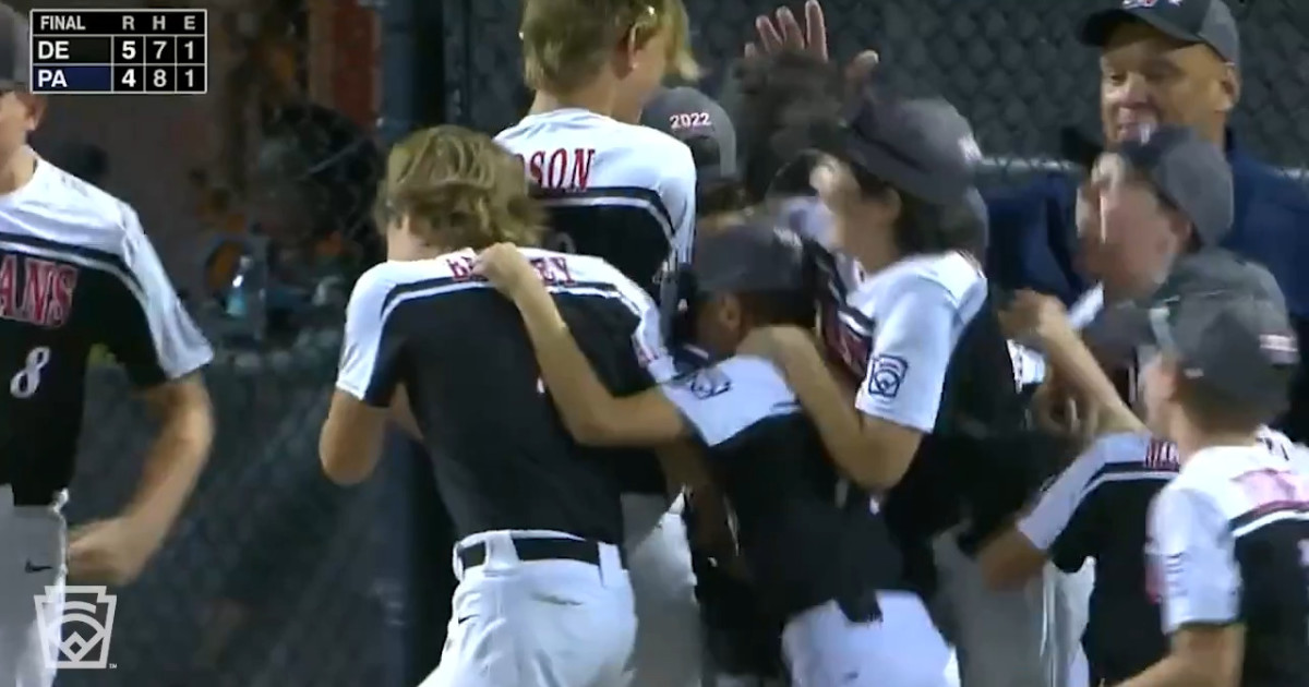 Delaware beats Pennsylvania - Little League