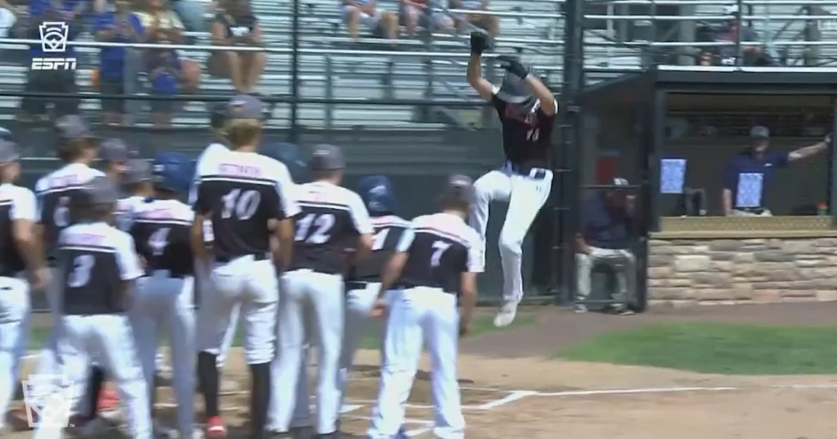 Luzader smashes a home run - Little League