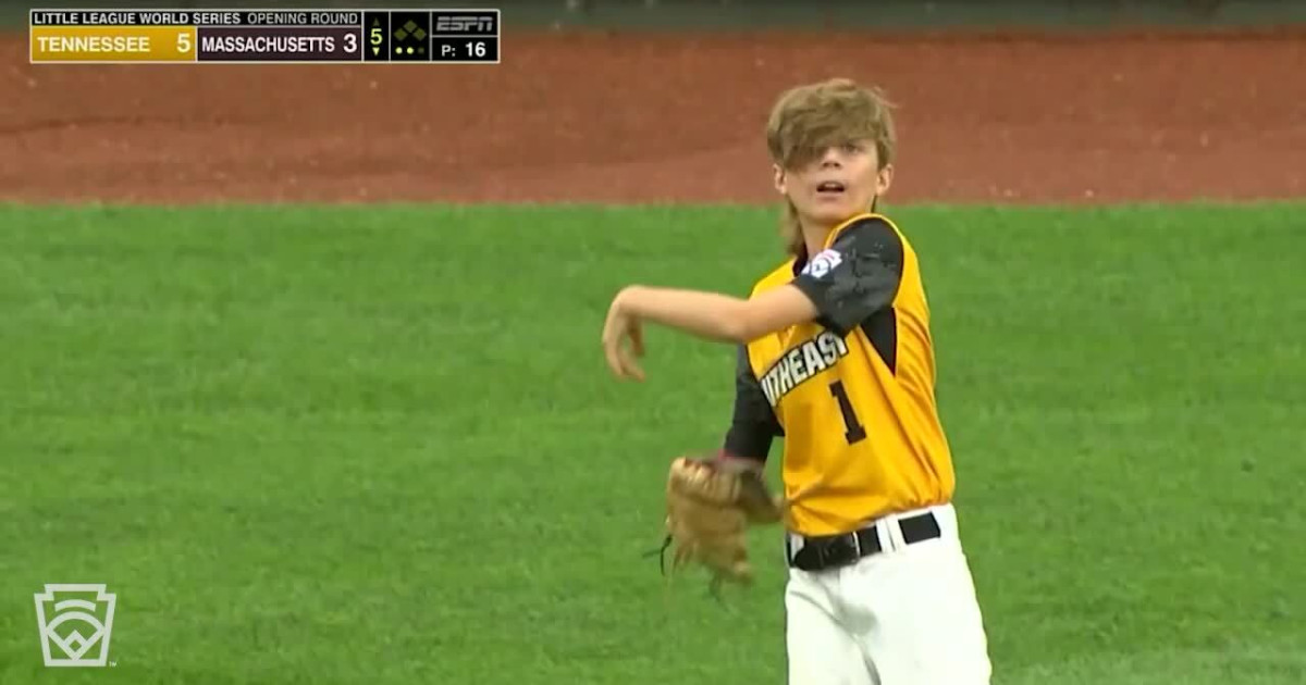 Grayson May makes diving catch for second out - Little League