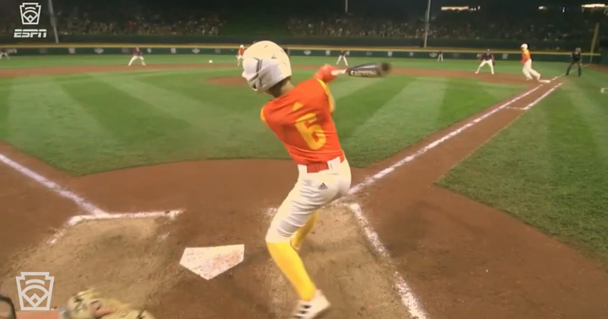 Jacob Zurek's go-ahead RBI single - Little League