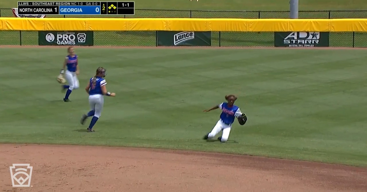 Chloe Crawford's sliding catch - Little League