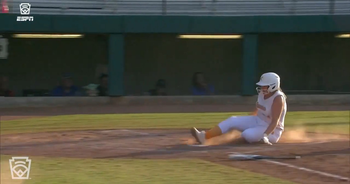 Emma Grace Anders' walk-off sacrifice fly - Little League