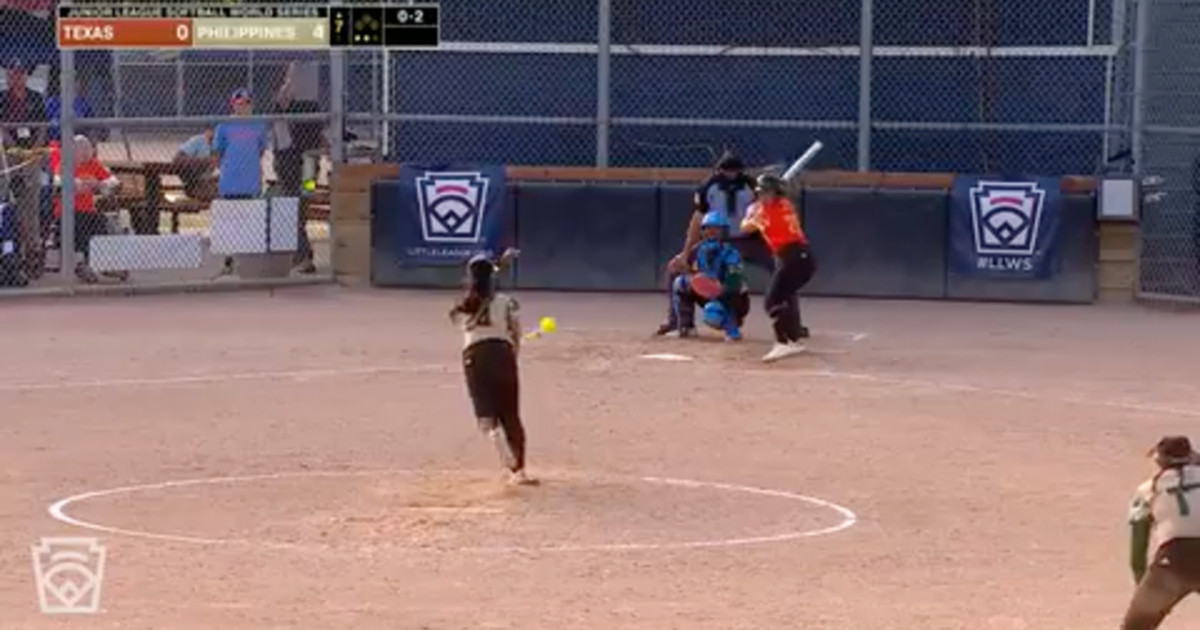 Erica Arnaiz's great day in the circle - Little League