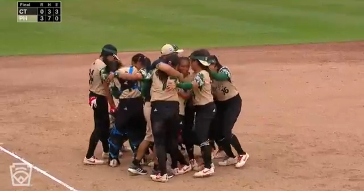 Erica Arnaiz records final out - Little League