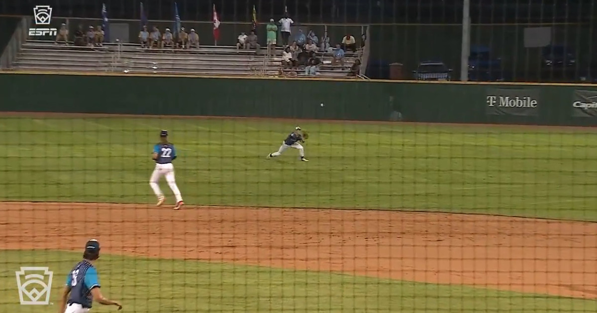 Camden Finley's diving catch - Little League