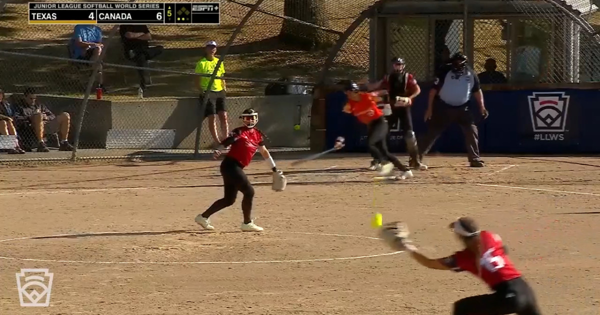 Alexia Gagliano's great catch - Little League