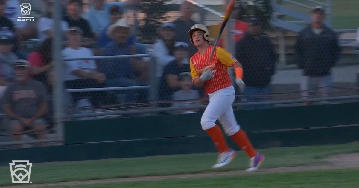 Beau Stevens goes deep - Little League