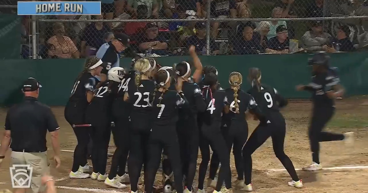 Cierra Lewis' home run - Little League