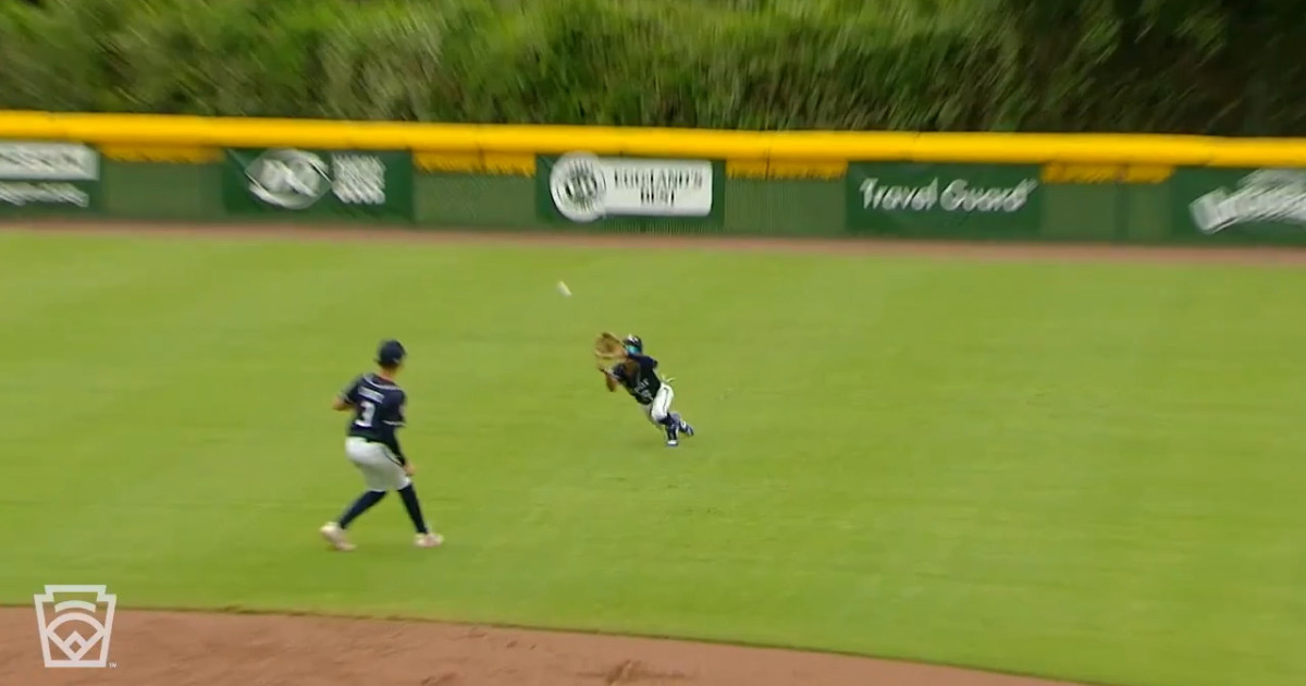 Ayden Taylor's diving catch - Little League