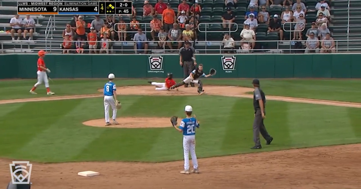 Luvanda Anderson's two-run single - Little League