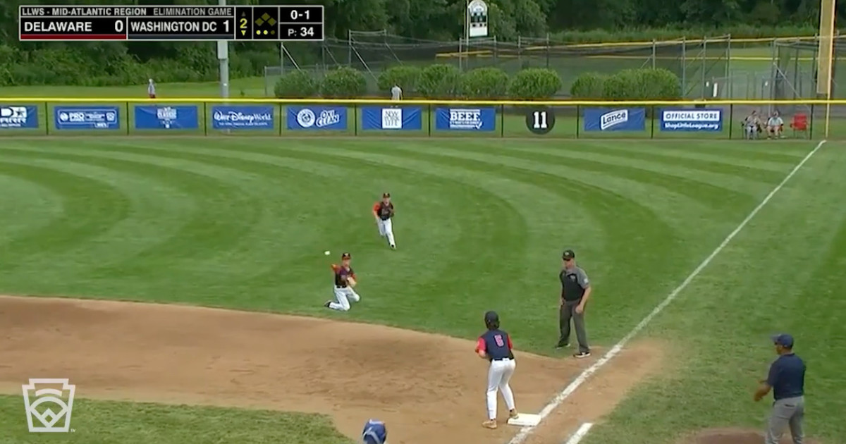 Trevor Abbott's sliding play - Little League