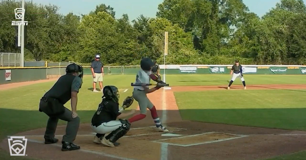 Landon Valladares' RBI double - Little League