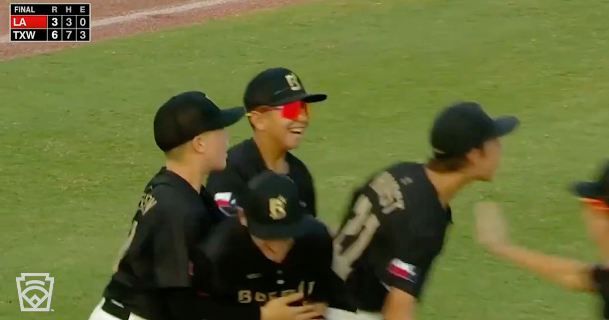 Texas wins the Southwest region - Little League
