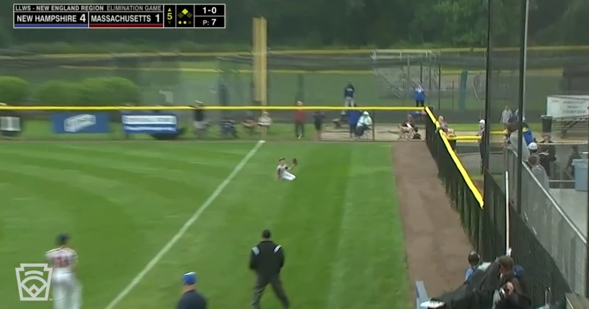 Landon O'Hearn's sliding catch - Little League