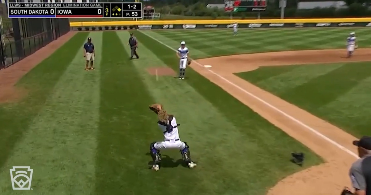 Kinnick Noble's nice catch - Little League