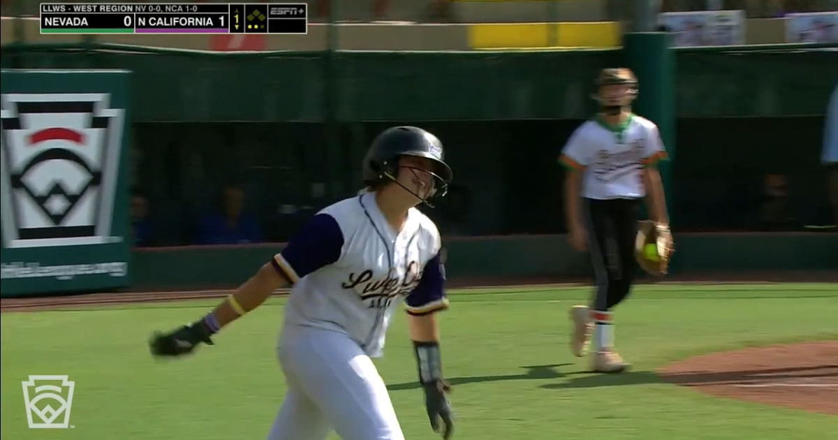 Mackenzie Bole's inside-the-parker - Little League