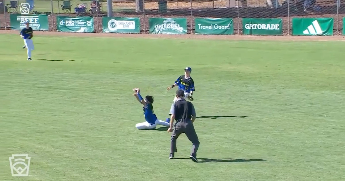 Justin Jang's great catch - Little League