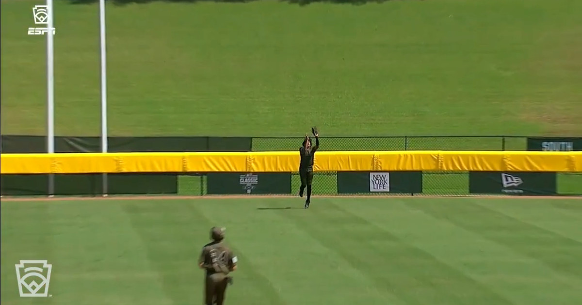 Maddox Novitchkov's sacrifice fly - Little League