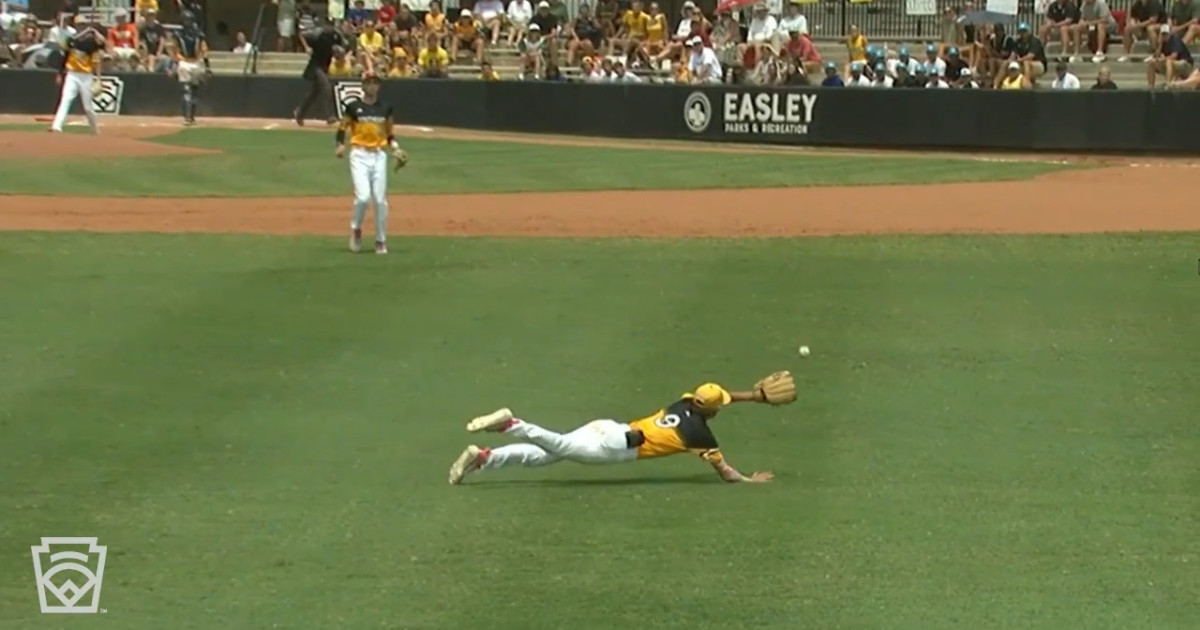 Chase Ellis' diving catch - Little League