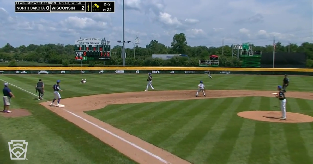 Caleb Mikkelsen's diving catch - Little League