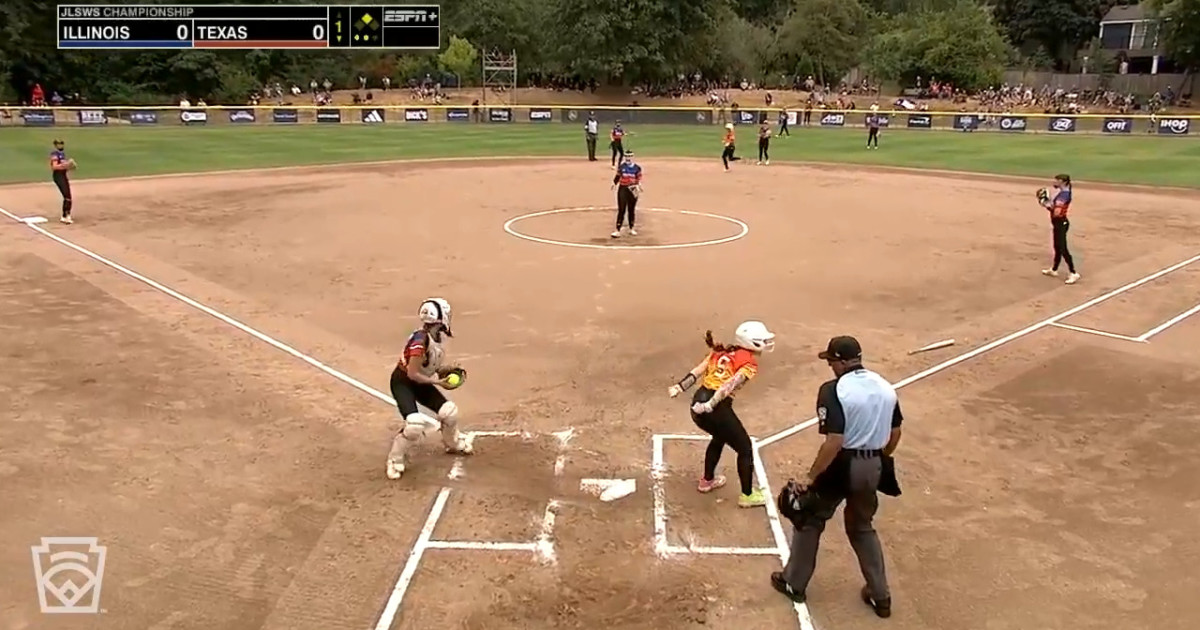 Paelyn Etzler's RBI single - Little League