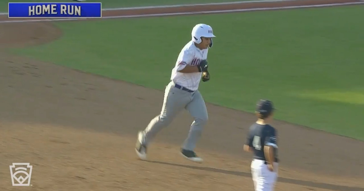 Hulili Kauahikaua's two-run homer - Little League
