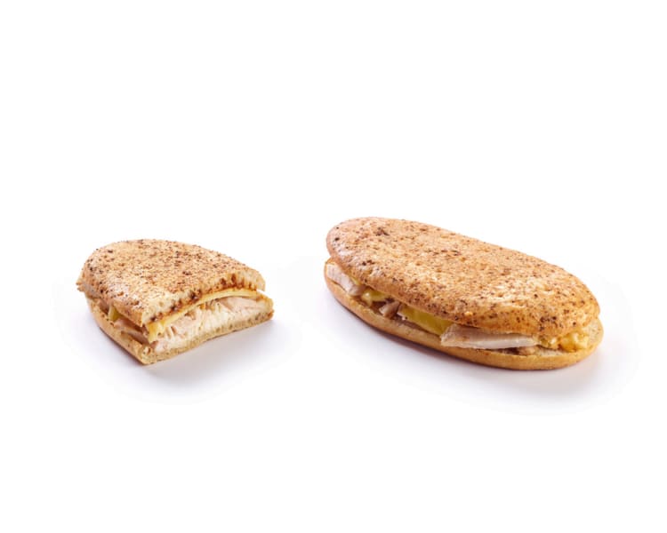 Filled panini chicken cheese Panesco | La Lorraine Bakery Group