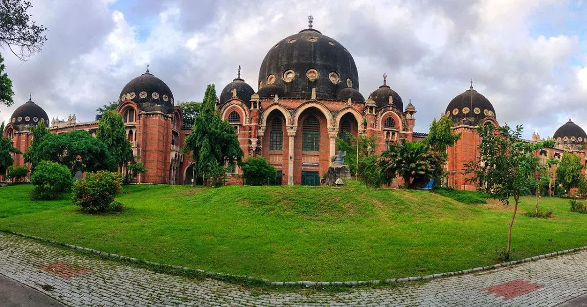 Discovering Baroda: Must-Visit Tourist Destinations - Local Tourism