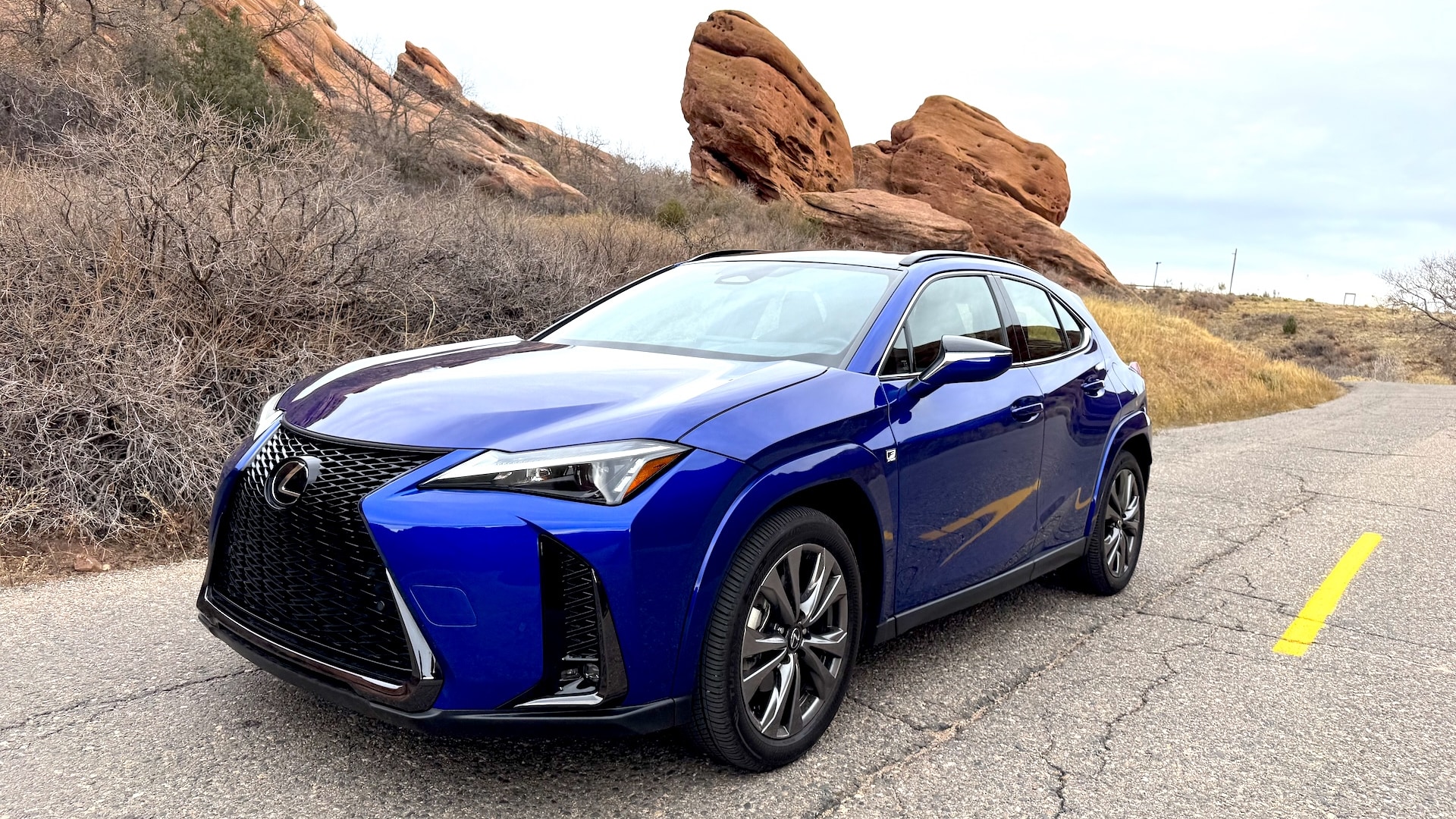 2025 Lexus UX 300h F Sport - LACAR