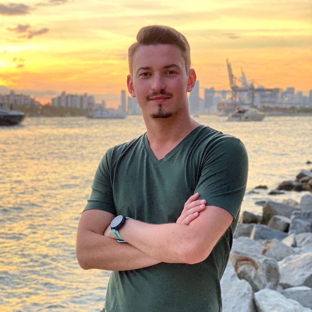 Sergey Kuzmichev from London on Localie