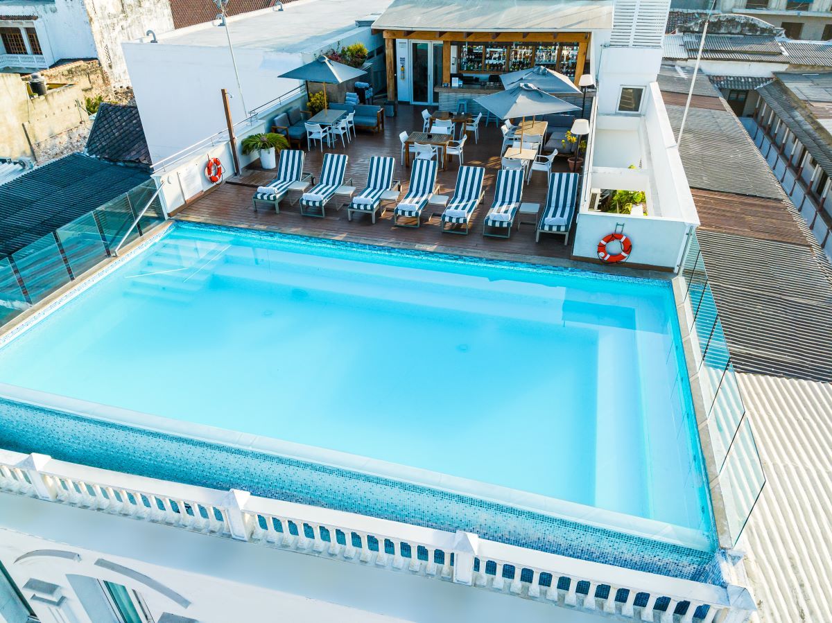 Conoce las habitaciones, el lobby, la piscina y los servicios que te ...