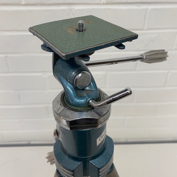 Extendable Camera Tripod | 20th Century Props