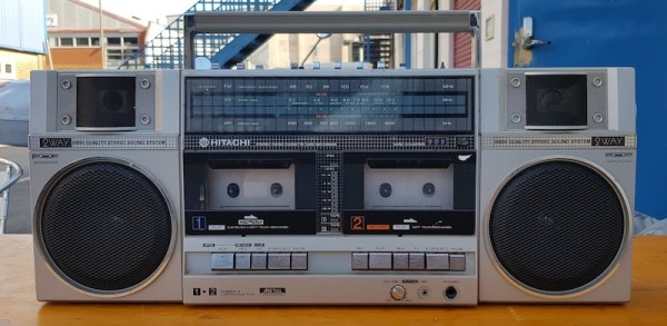 1980's Hitachi Boombox | LONDON PROP HIRE
