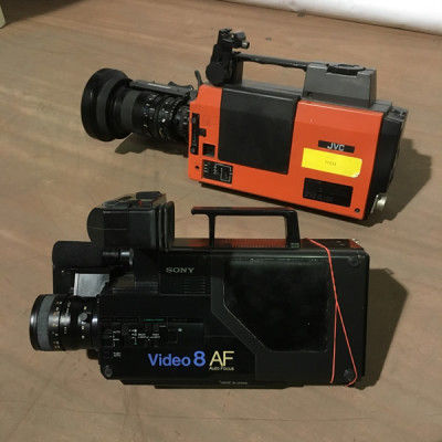 Vintage Movie Cameras and Projectors | LONDON PROP HIRE